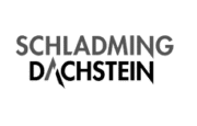 Shopping in Schladming, Fußgängerzone und belebter Hauptplatz